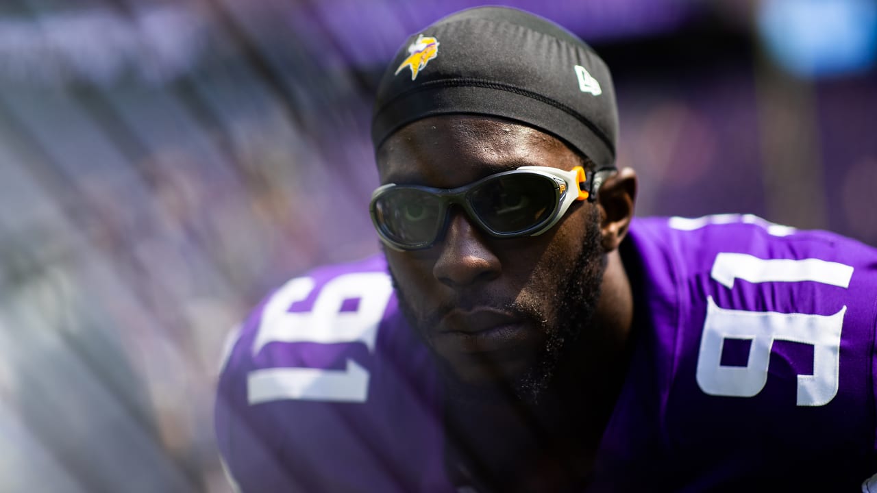 Stephen Weatherly Traded to Broncos