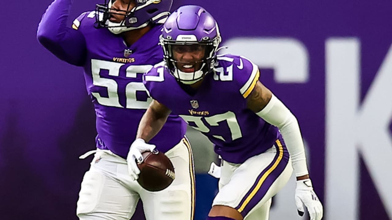 Dantzler Gets His First NFL Interception Against Jags