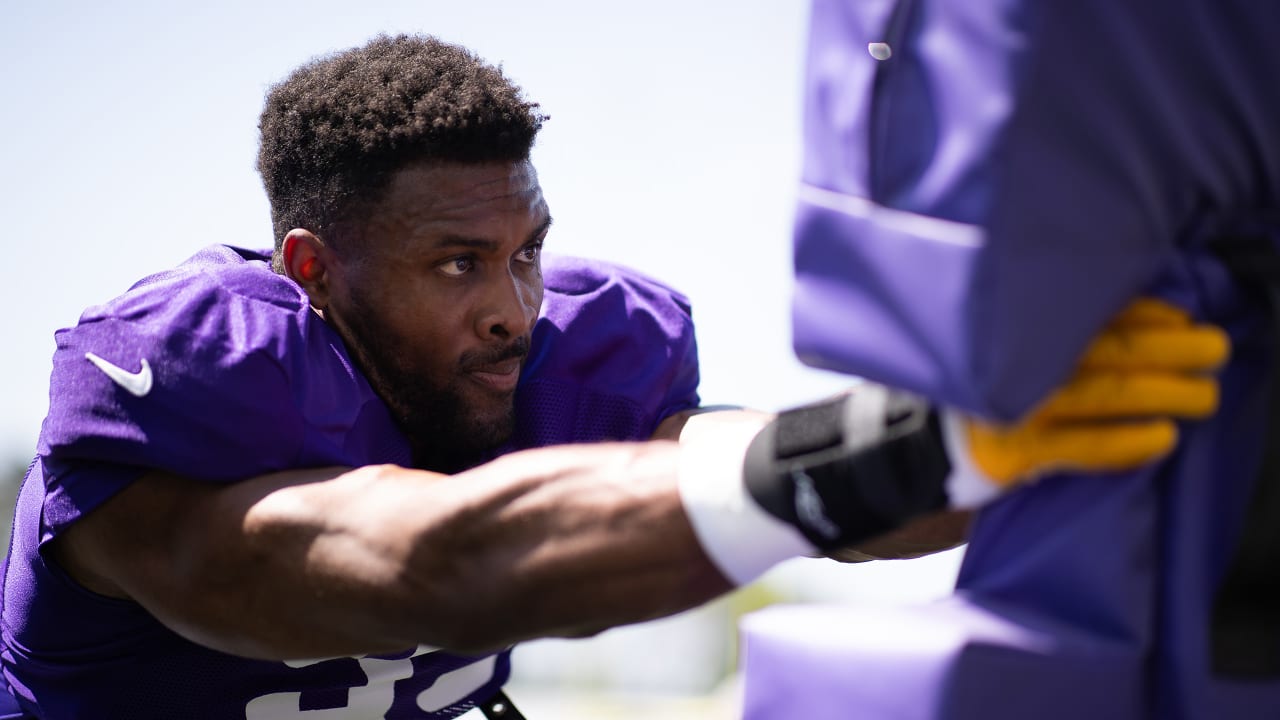 3 Observations: Danielle Hunter Enters 1-on-1 Fray; Receivers Make Plays