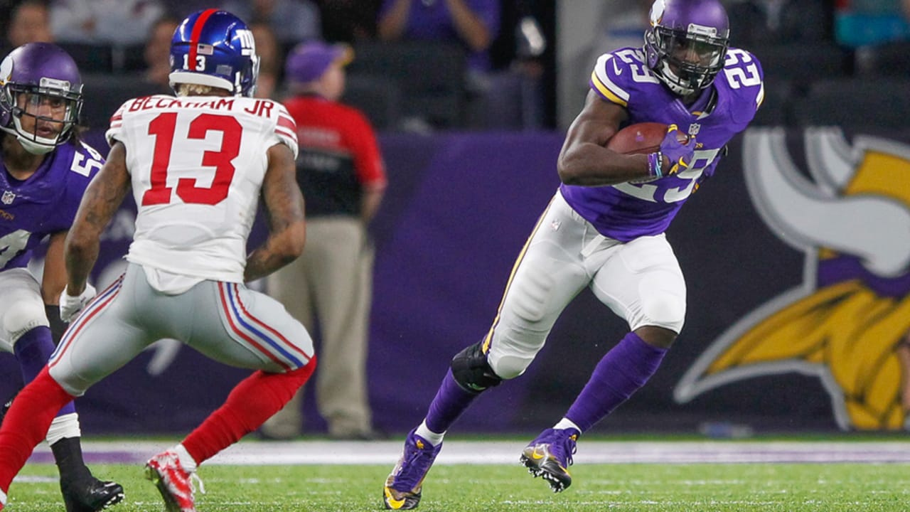 Rhodes' Versatility Helps Him Against Top Receivers