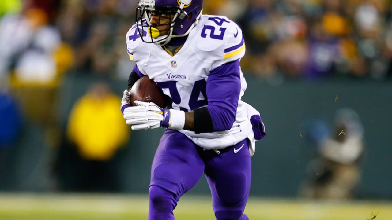 Captain Munnerlyn's Fumble Return TD Helps Minnesota Take NFC North Title