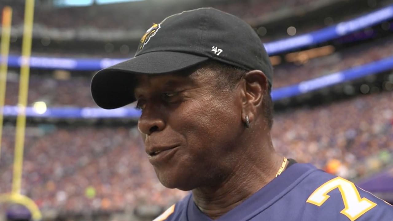 TCO Legends Connection: Ahmad Rashad | Vikings-Buccaneers