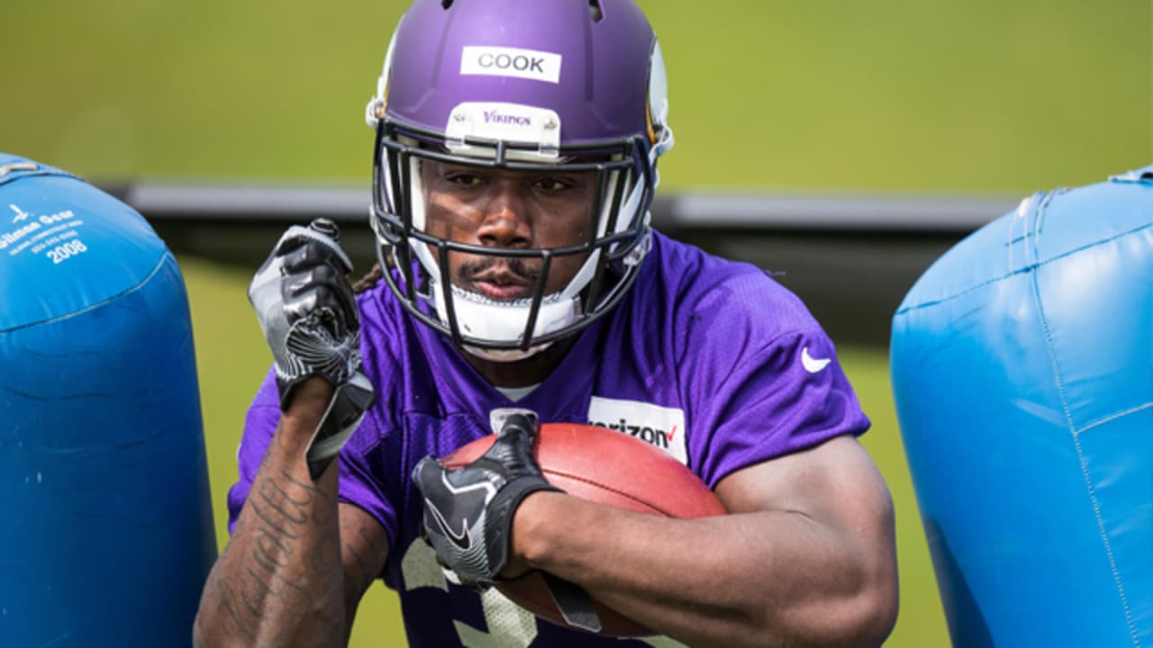 Lunchbreak: Cook, Elflein are Candidates for All-Rookie Team