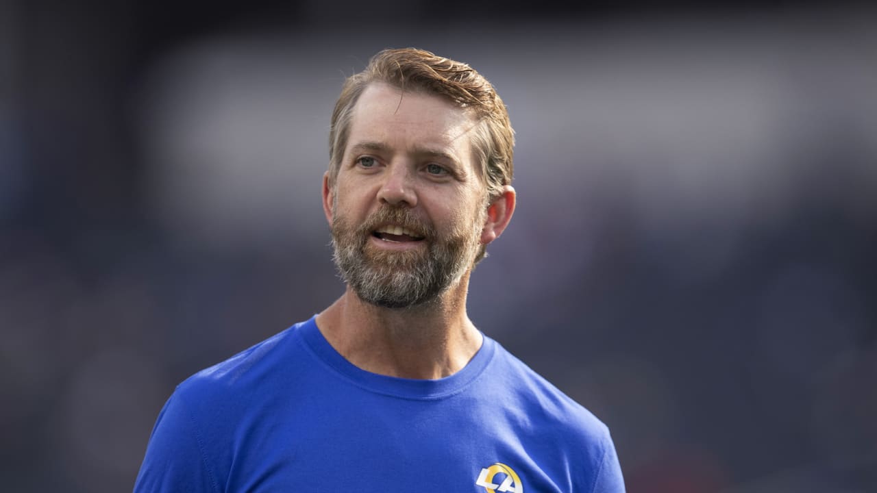 Vikings Offensive Coordinator Wes Phillips in Photos