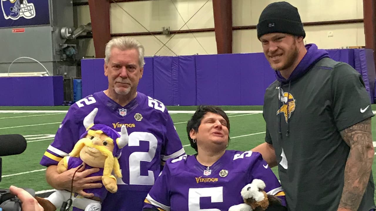 Kyle Rudolph Surprises 'Heart of a Viking' Family with Super Bowl Tickets