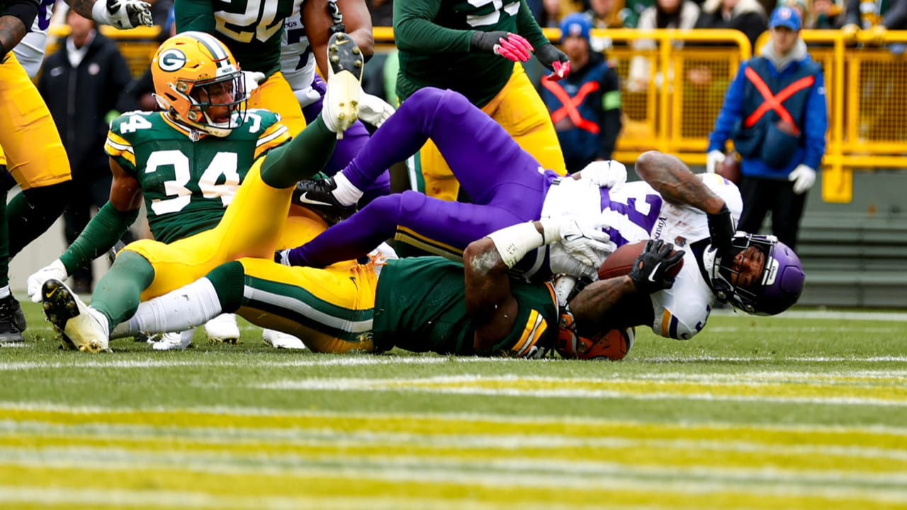 Akers Punches It In For A Vikings Touchdown