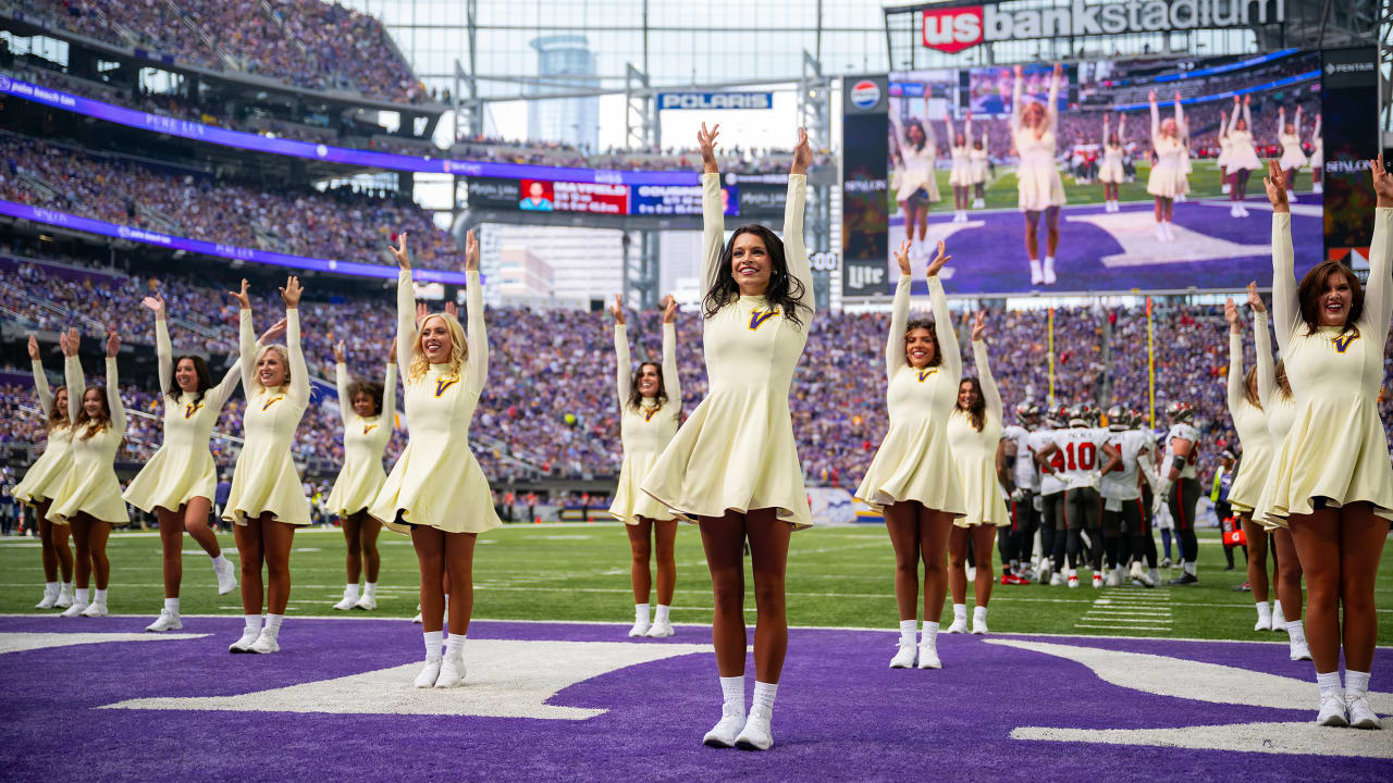 Minnesota Vikings Cheerleaders Gameday Photos | Regular Season Week 1 ...