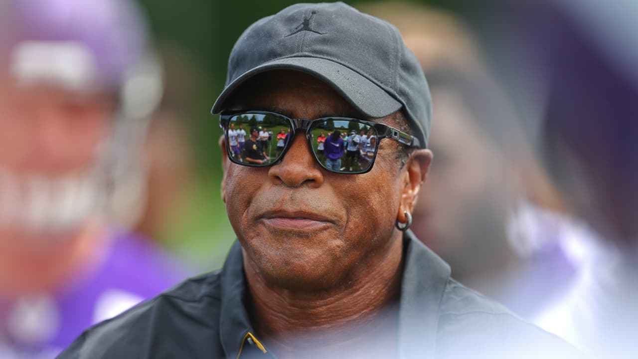 Ahmad Rashad Proud to Join Vikings Legends in Ring of Honor