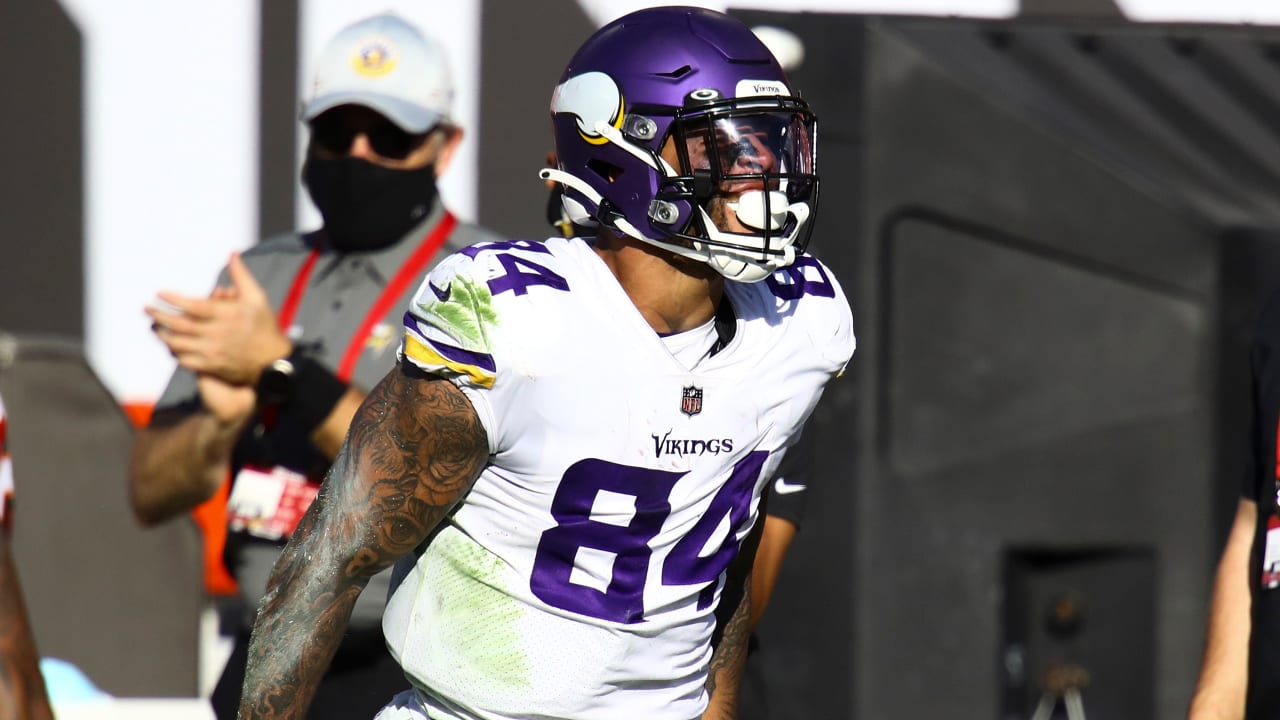 Smith Jr. Picks Up A Huge 25-Yard Gain