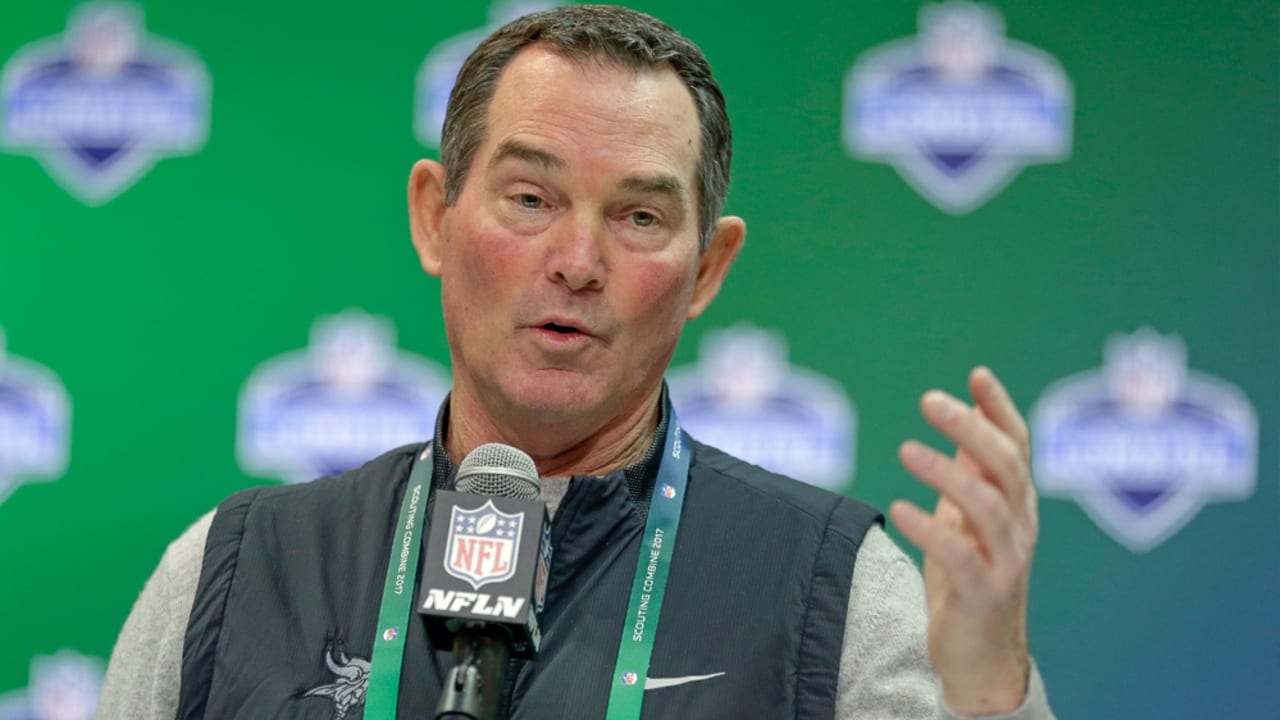 Notebook: Zimmer Provides Update on His Eye, Discusses LB & CB Depth