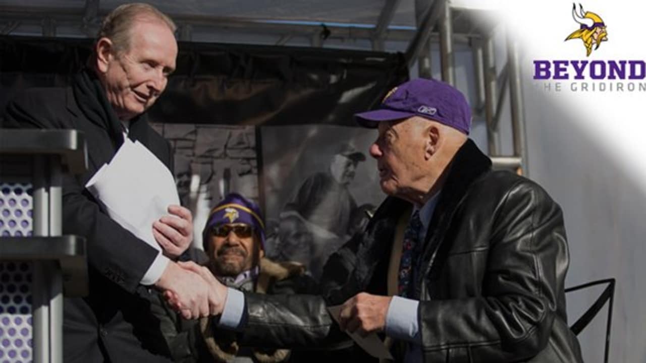 'Bud Grant Way' Becomes A Reality