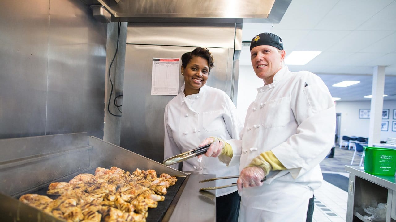 Photos: Vikings Chicken Wing Thursdays