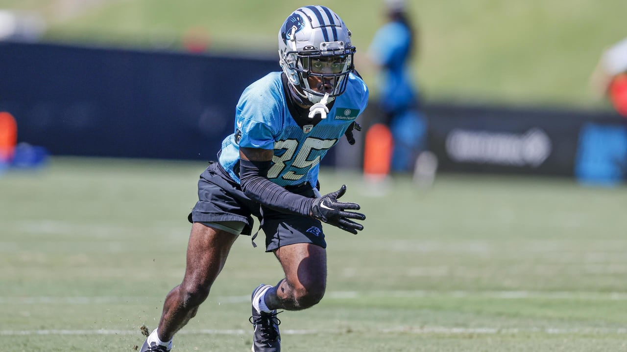 Signed Cornerback Kalon Barnes to Active Roster