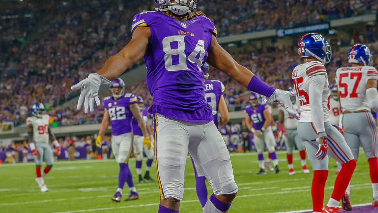 Patterson Has Do-It-All Approach In Vikings Victory