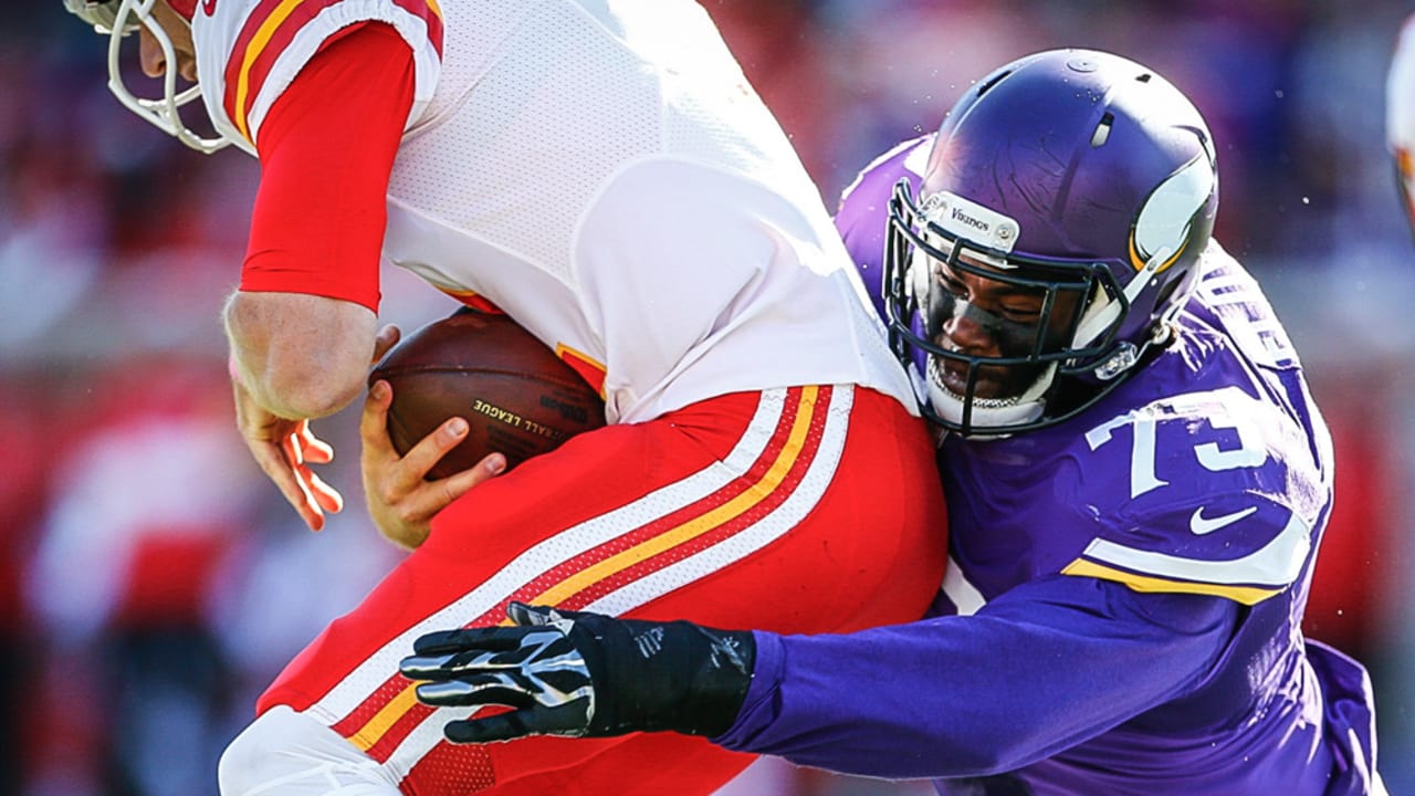 Sharrif Floyd, Adrian Peterson surge on 4th downs