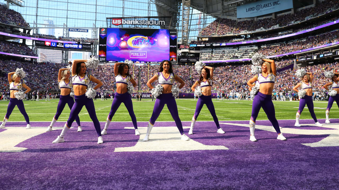 Minnesota Vikings Cheerleaders Gameday Photos | Regular Season Week 3 ...