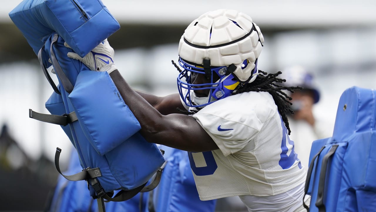 Signed Chris Garrett to the Practice Squad