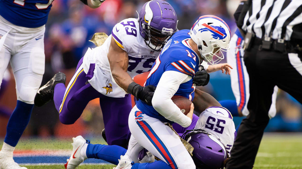 Best of 2022 Outside Linebacker Photos