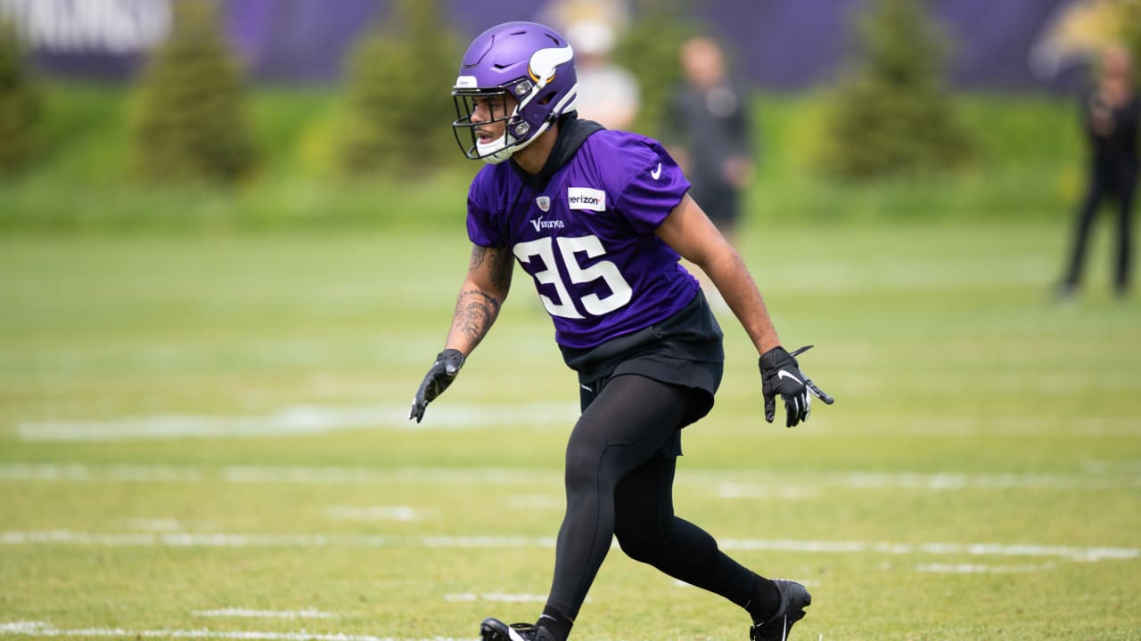 2-Minute Drill: Get to Know Vikings S Isaiah Wharton