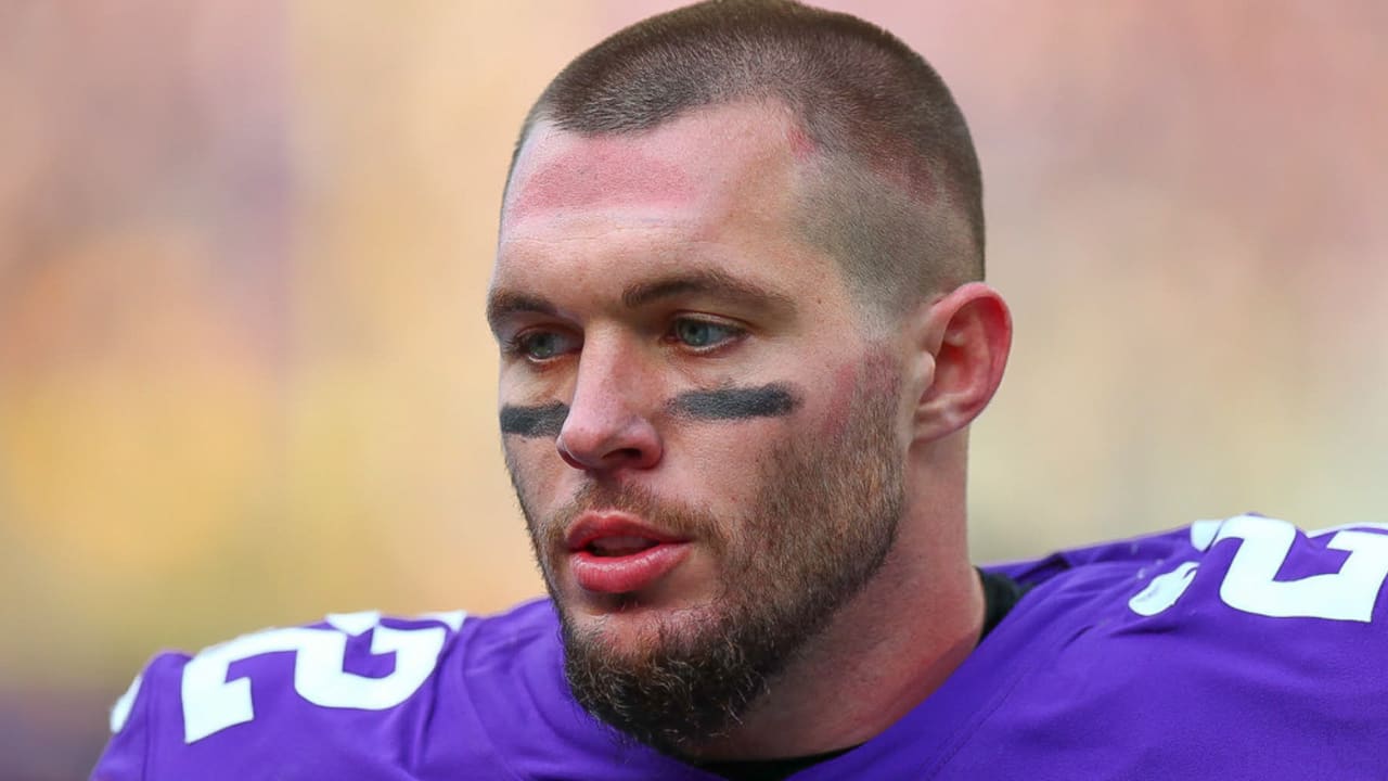 Harrison Smith Snags Diving INT, Records 1.5 Sacks in Vikings Win