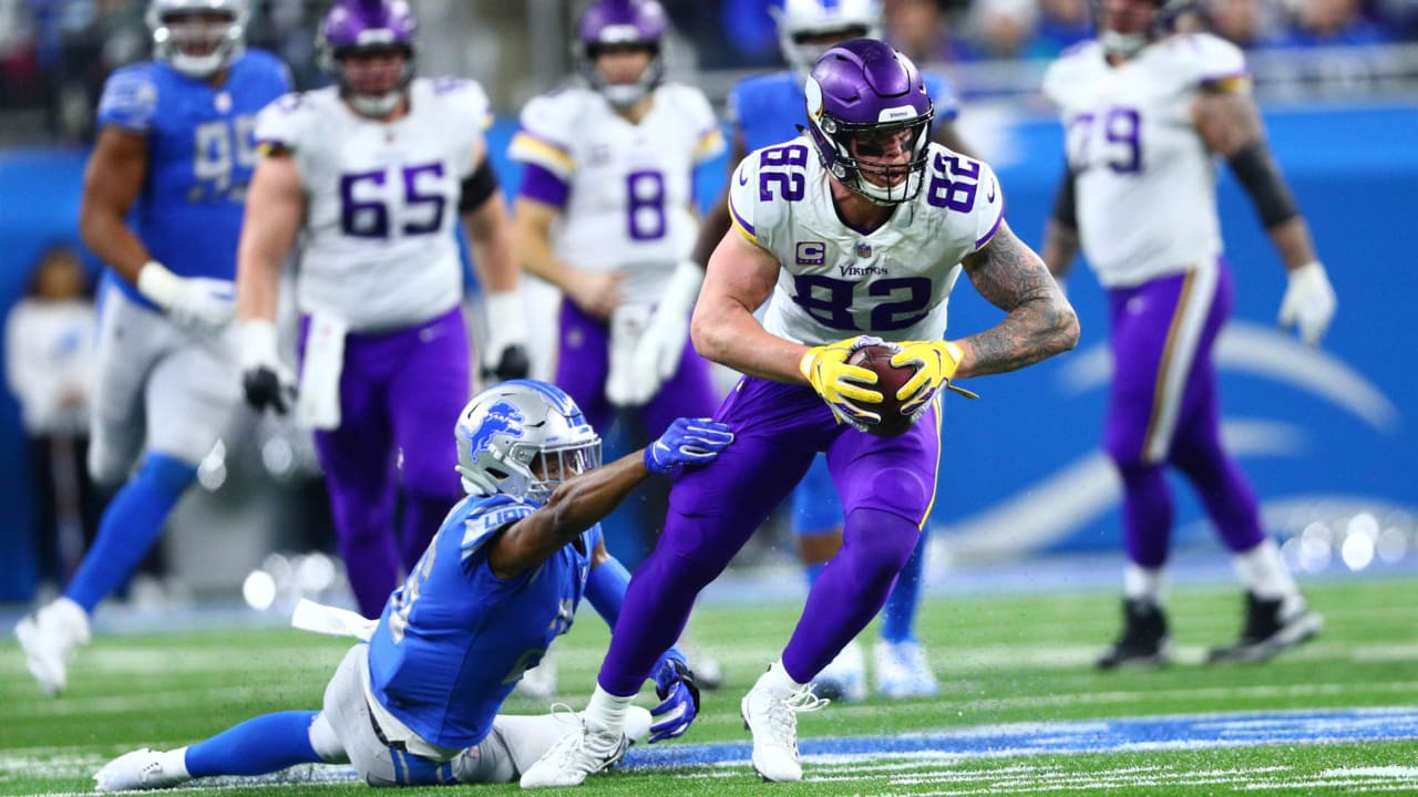 Rudolph Delivers 2 TDs in Time for Holiday