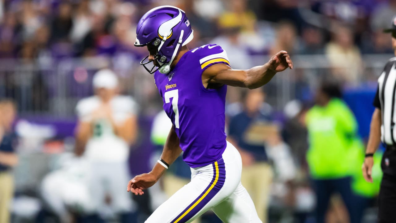 Vikings Try Vedvik at Placekicker; Roll Through Returners