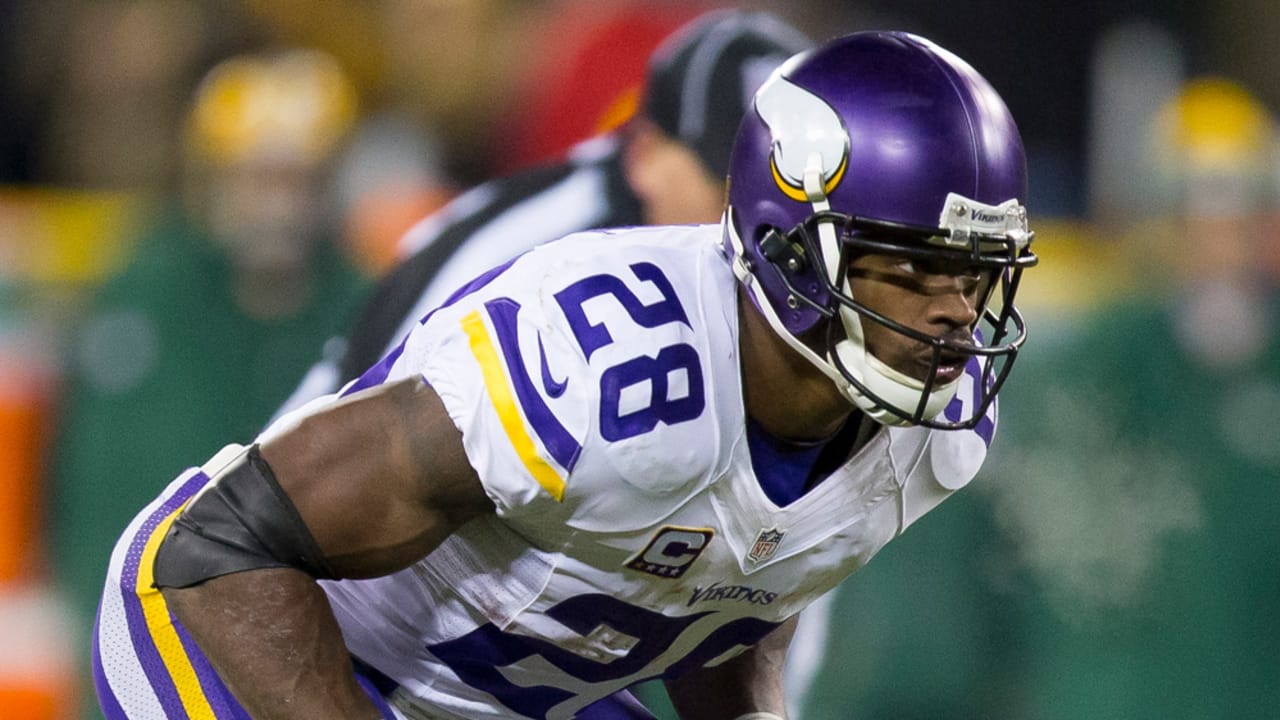 Adrian Peterson Ranked by SI as NFL's No. 2 Running Back