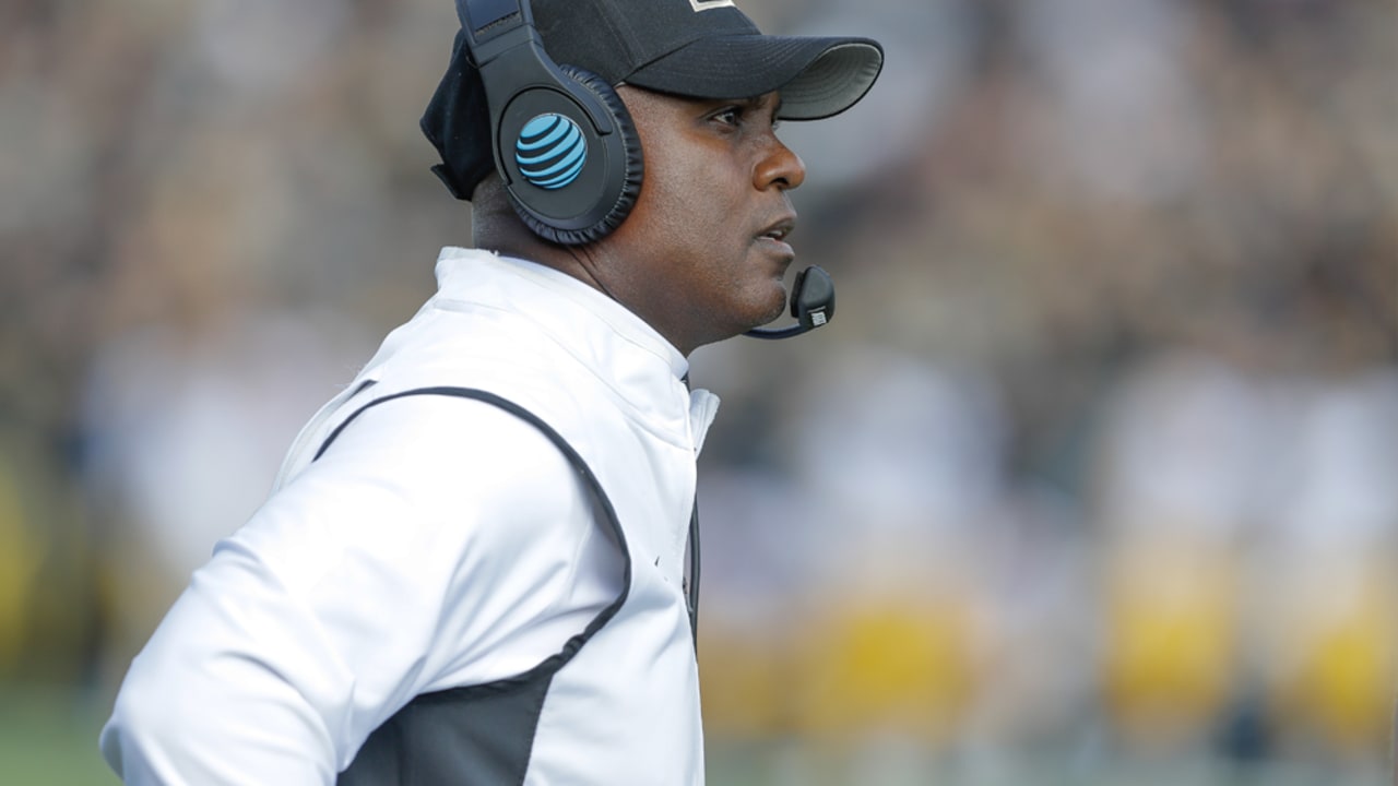 Vikings Add Darrell Hazell, Derik Keyes To Coaching Staff