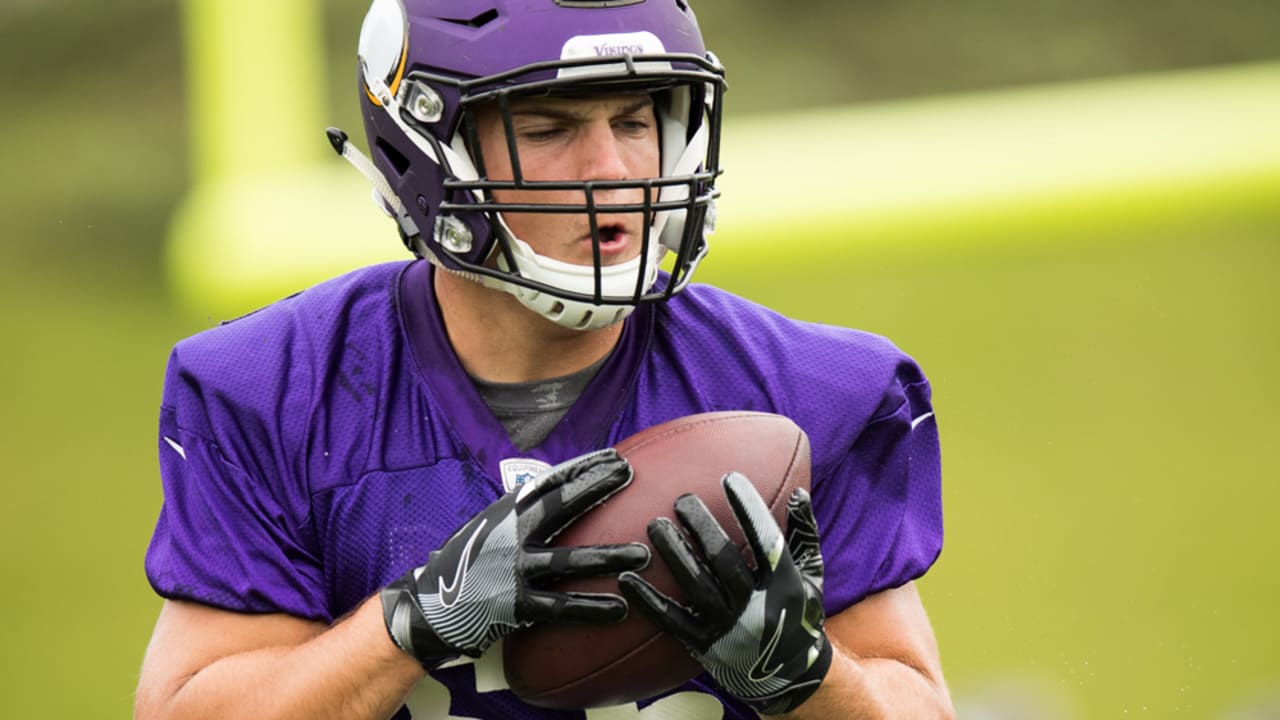 Vikings LB Jake Ganus Learning from Greenway, Zimmer