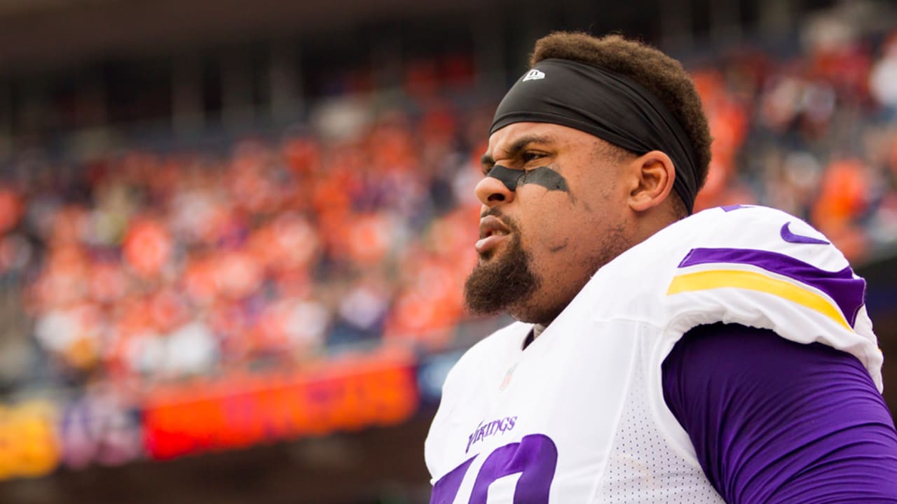 Vikings Re-sign OL Mike Harris