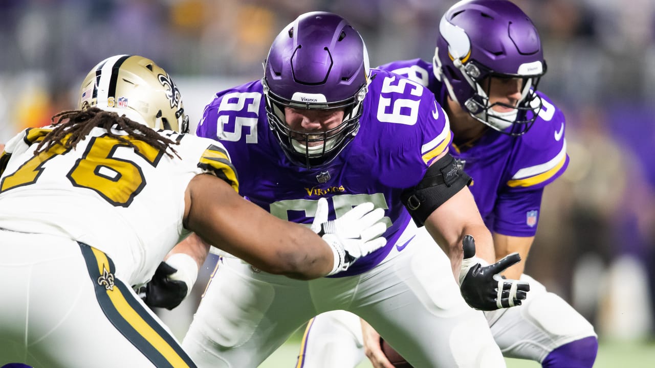 Elflein’s Steady Play Helping Boost Vikings Rushing Attack