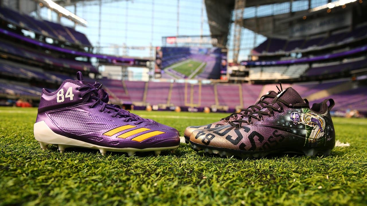 Diggs, Thielen and Rudolph Honor Moss with MNF Cleats