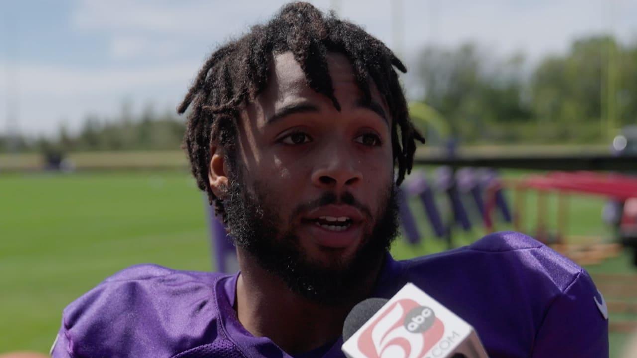 Gaskin Explains His Choice To Sign With The Vikings and More