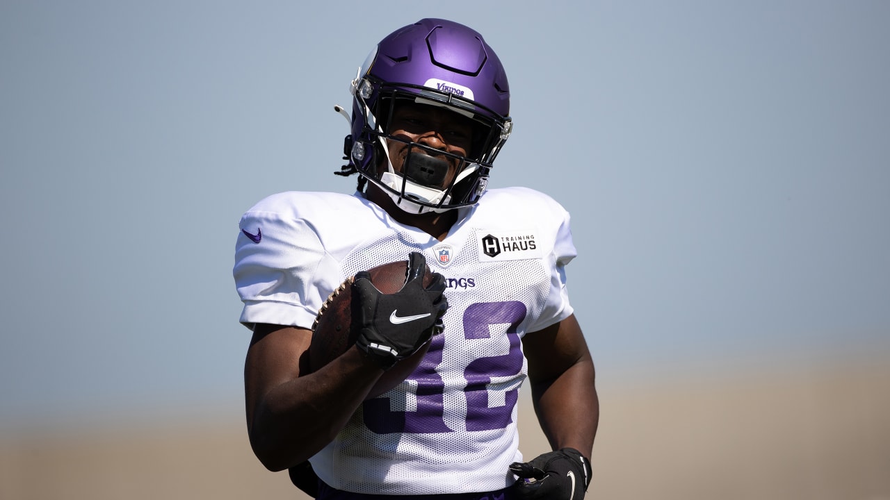 Kene Nwangwu & Ty Chandler Impress in Vikings Run Game at Las Vegas