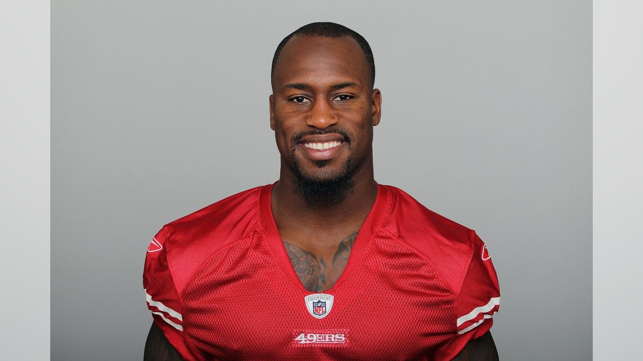 Vernon Davis Dreadlocks 2,596 Vernon Davis 49ers Photos & High Res