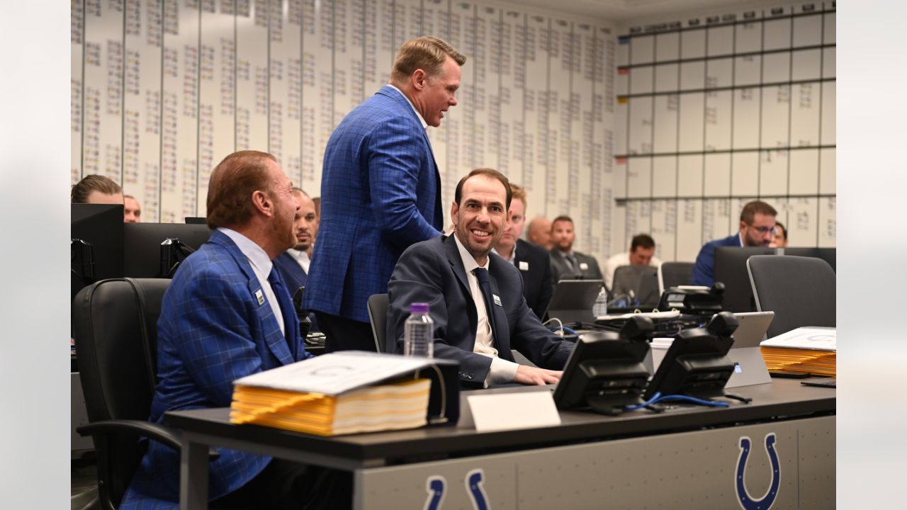 Nfl Draft Room Nfl Draft War Room : New England Patriots Head Coach