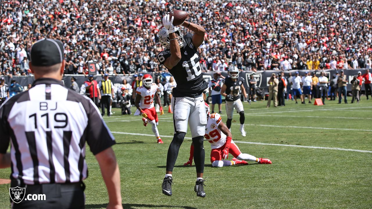 Raiders Value Jumped After Las Vegas Relocation Talks, Forbes Says Las ...