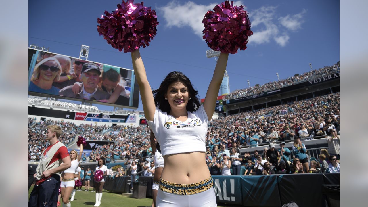 Nfl Cheerleaders Wardrobe Failure