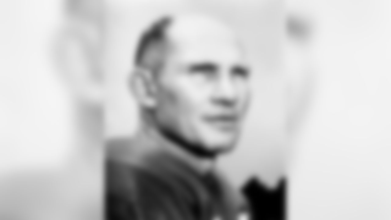 Photos: Y.A. Tittle Photos: Y.A. Tittle