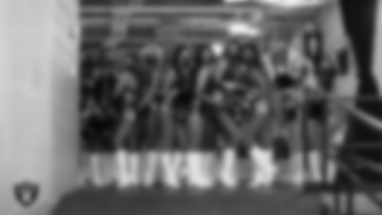 Photos The Raiderettes See Locker Room Practice At Allegiant Stadium