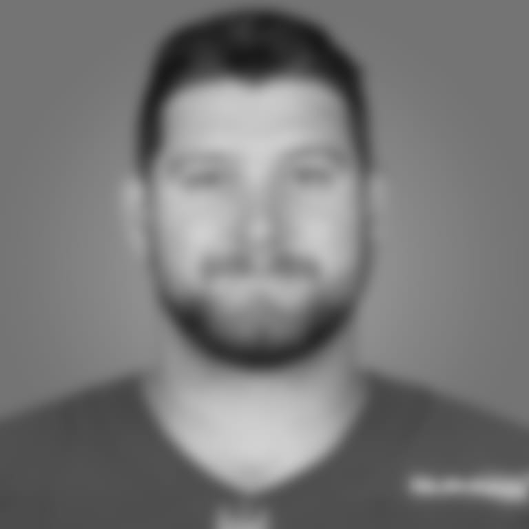 Rams sign offensive lineman Zachary Thomas to active roster