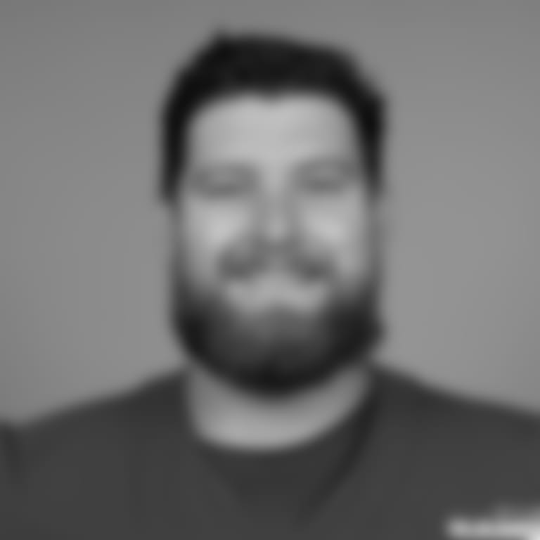 Rams sign offensive lineman Zachary Thomas to active roster