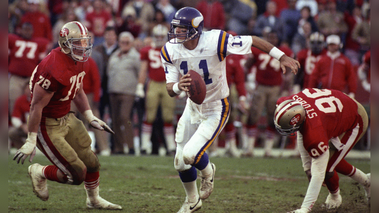 Vikings Family, Teammates Remember Wade Wilson