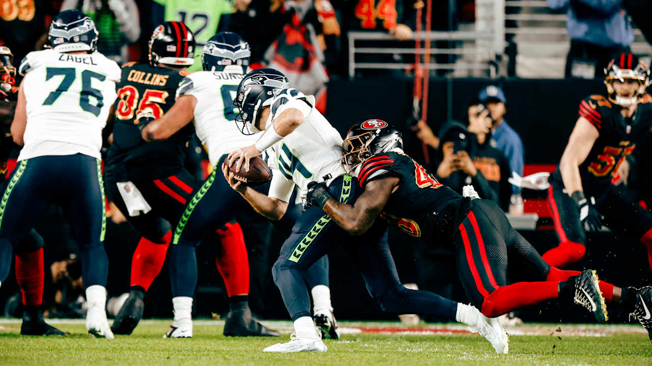 Tatum Bethune Engulfs Sam Darnold on 11-Yard Sack