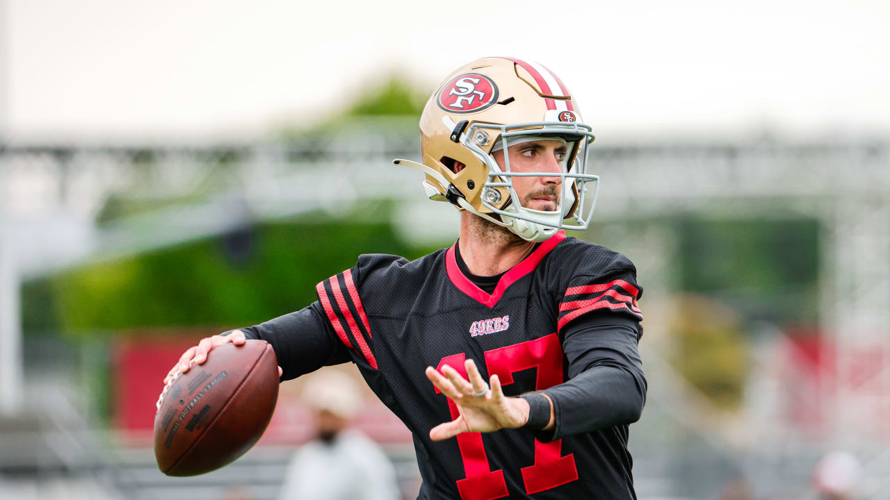 Brandon Allen Talks QB Room During Training Camp | Press Pass