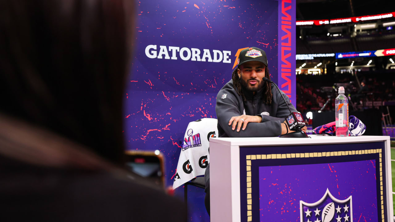 Kid Reporter Goes 1-on-1 with Fred Warner at Super Bowl Opening Night