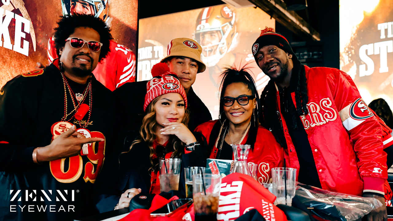 Download your Photos: 49ers Fans Paint Seattle Red and Gold ️