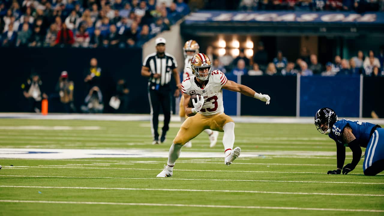 McCaffrey Dazzles With Stutter Step on 18-Yard Gain