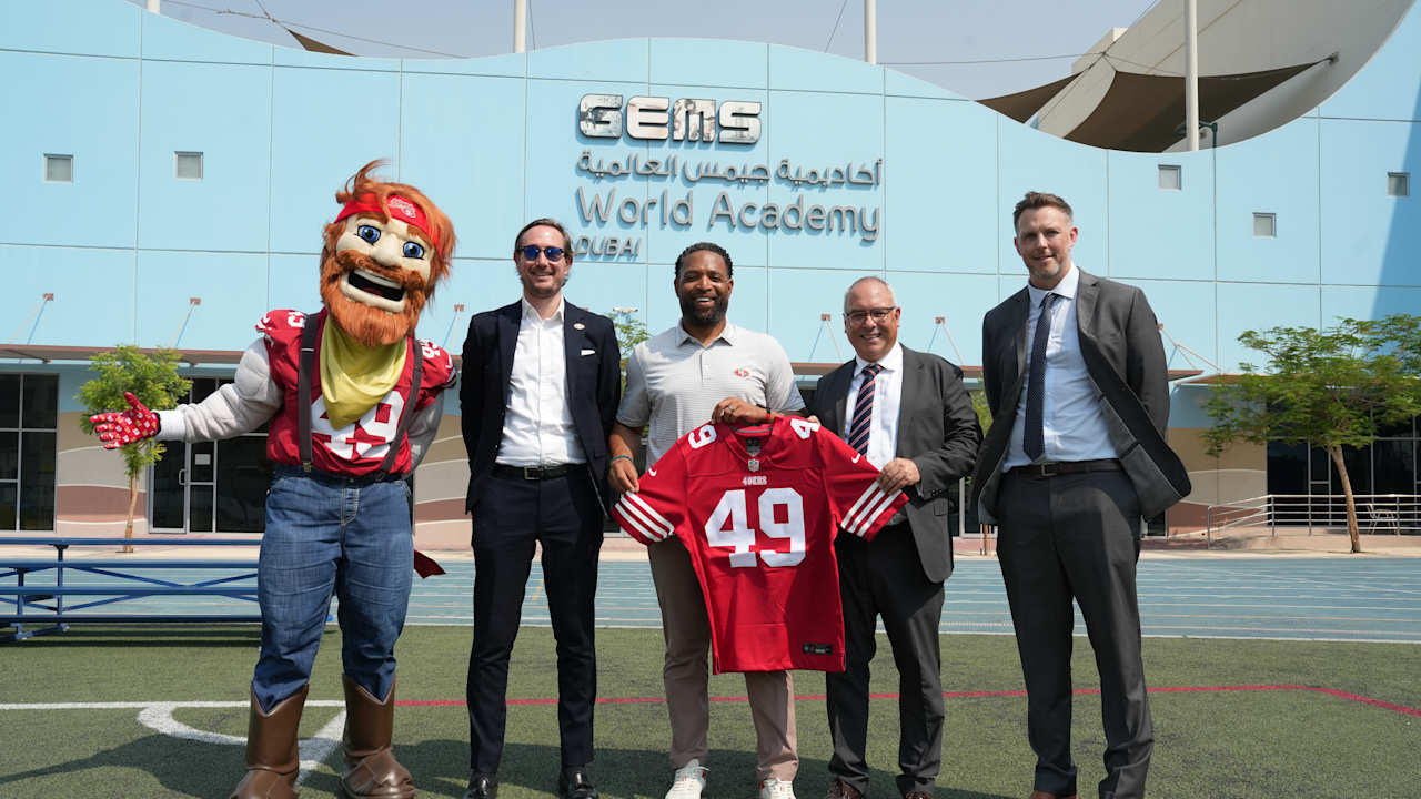 49ers Launch Flag Football Program in the U.A.E.