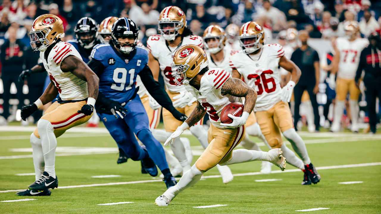 Brock Purdy Finds Skyy Moore for 23-Yard Gain vs. Colts